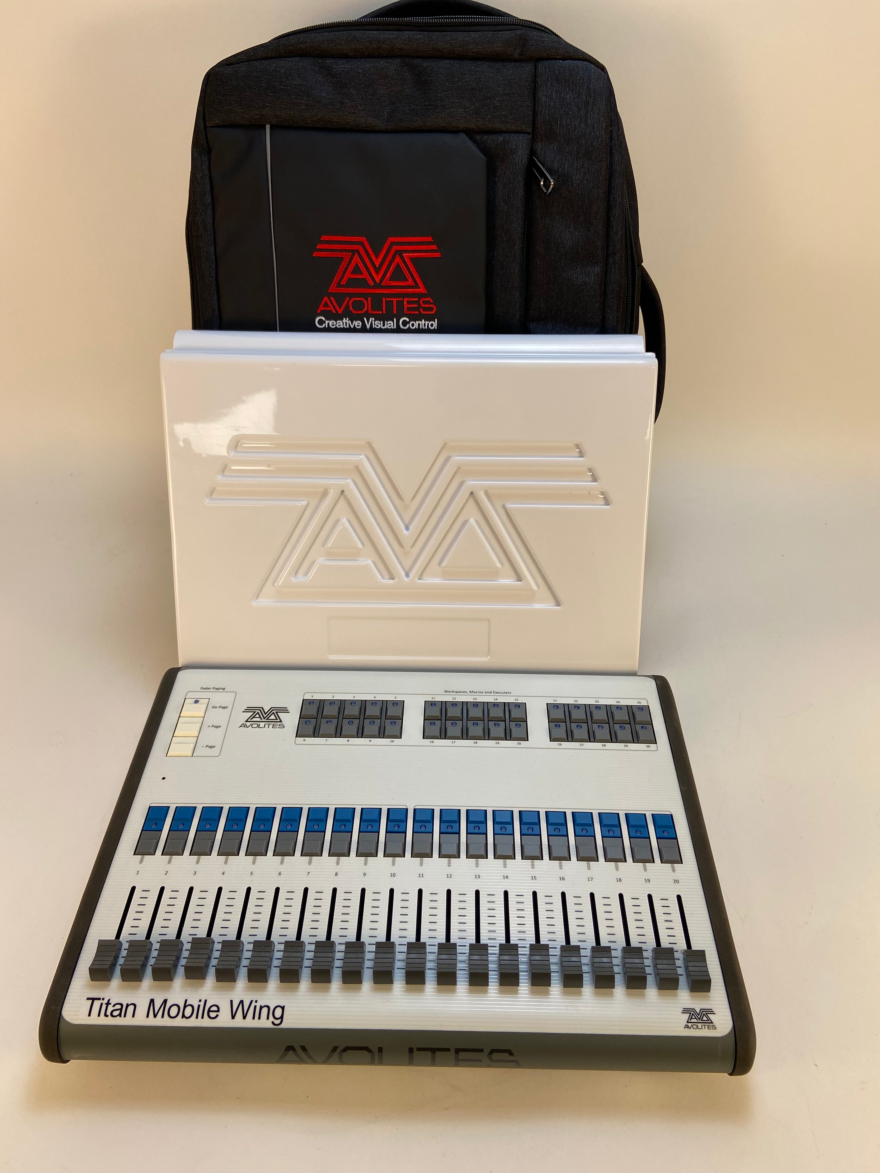 Avolites Titan Mobile Wing Digital Multiplex Controller 30-01-9820 ...